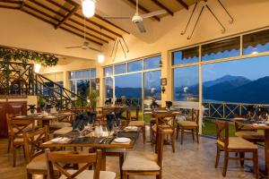 The Albatross, Kandy, Digana (updated prices 2025)