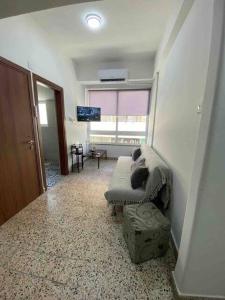 2 bedroom apt in Ermou 4 minute walk beach, Larnaca (updated prices 2026)