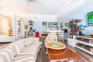 Palms Cottage at Viking Hill, Nassau – Updated 2023 Prices