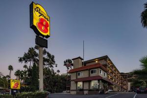 Super 8 by Wyndham San Diego Hotel Circle, San Diego (updated prices 2025)