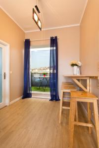 Oporto Blue Lapa - Spacious Family Apartment With Winter Garden, Porto ...