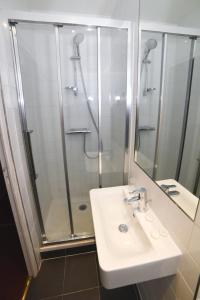 Sully Hôtel, Paris (updated prices 2025)