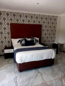 R&R GUEST HOUSE, Lenyenye (updated prices 2026)