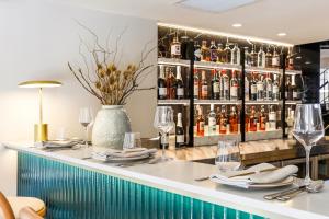 Killara Hotel & Suites, Killara (updated prices 2025)