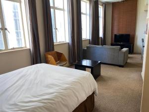 Mapungubwe Hotel Apartments Marshalltown, Johannesburg (updated prices ...