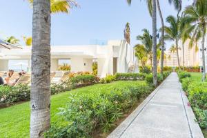 Harbor 7010 by Moikkarentals Beachfront 600MB Wifi, Puerto Vallarta ...