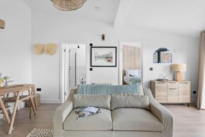 The Sail Loft Suite - Sea View - Private patio, Brixham (updated prices ...
