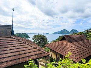 Perch El Nido's Seaview Villas overlooking Marimegmeg, El Nido (updated ...