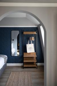 Bob W London Paddington, London (updated prices 2026)