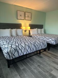 Royal Canadian Motel, Wildwood (updated prices 2025)