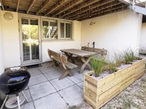 Wild Sands Next to Beach Cinema Living Roof Games Room, Camber (updated ...