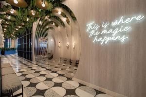 Moxy NYC Lower East Side, New York (updated prices 2025)