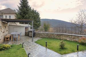 LozArt Traditional Stone House, Ellinikón (updated prices 2025)