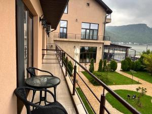MELBA 3 flori cazanele Dunarii, Dubova (updated prices 2024)