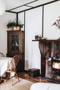 Pickers Hut - A Country Style Featured Dream Stay, Basket Range ...