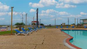 CRYSTAL PALACE RESORT, Bolivar Peninsula (updated prices 2025)