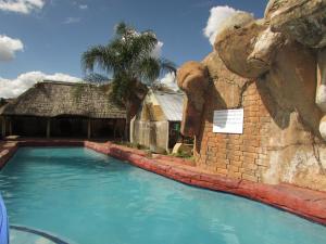 African Cave Lodge close to Dinokeng in Hammanskraal, Babelegi, South ...