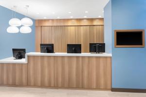 Hotel Element Times Square West, New York, NY - Booking.com