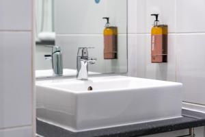 Heeton Concept Hotel - City Centre Liverpool, Liverpool (updated prices ...