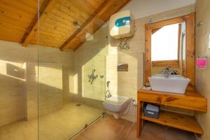 StayVista at DAAFI House with Comp Breakfast, Theog (updated prices 2025)