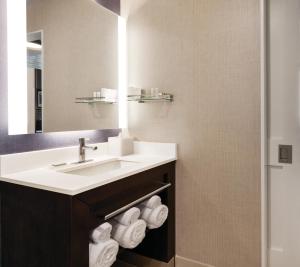 Residence Inn by Marriott New York JFK Airport, Queens (updated prices ...