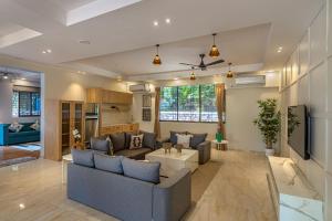 SaffronStays RiverFront Manor, 5-BDR pool villa by Pej River, Karjat ...