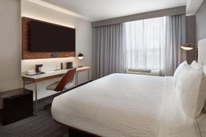 Courtyard by Marriott Kitchener, Kitchener (updated prices 2025)