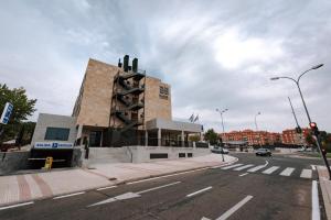 Zenit Hall 88 Studios, Salamanca (updated prices 2025)