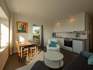 Beach front appartments in design eco-villa, Ulstein (updated prices 2025)