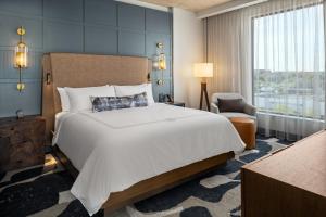 The Trade, Autograph Collection, Milwaukee (updated prices 2025)