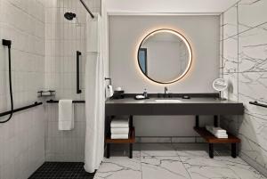 The Trade, Autograph Collection, Milwaukee (updated prices 2025)