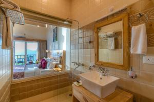 StayVista at DAAFI House with Comp Breakfast, Theog (updated prices 2025)