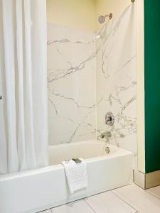 Americas Best Value Inn Wisconsin Dells-Lake Delton - Newly renovated ...