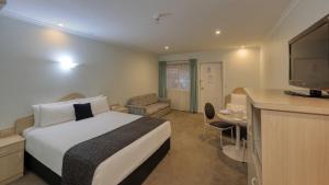Charles Rasp Motor Inn & Cottages, Broken Hill (updated prices 2025)