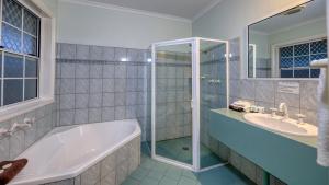 Charles Rasp Motor Inn & Cottages, Broken Hill (updated prices 2025)