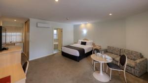 Charles Rasp Motor Inn & Cottages, Broken Hill (updated prices 2025)