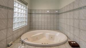 Charles Rasp Motor Inn & Cottages, Broken Hill (updated prices 2025)