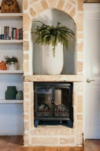 The Rose Turret, Warrnambool (updated prices 2025)