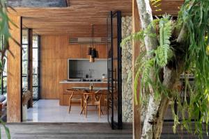OLA HOUSE Uluwatu Bespoke 2 BR with Salt Water Pool 10 minutes to Best ...