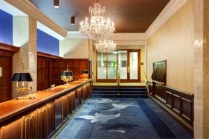The Drake Hotel, Chicago – Updated 2023 Prices