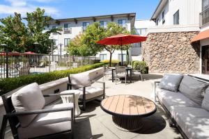Hampton Inn & Suites Windsor-Sonoma Wine Country, Windsor – Updated ...