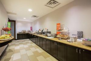 Hampton Inn & Suites Denver-Downtown, Denver (updated prices 2026)