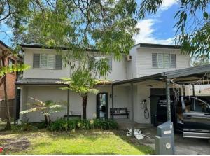 VIVID - House w heated pool, ev station, fireplace, Summerland Point ...