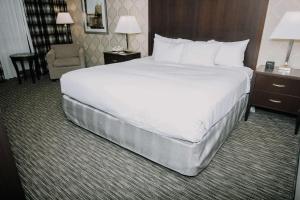 DoubleTree by Hilton Dearborn, Dearborn (updated prices 2025)