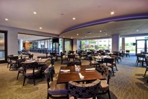 DoubleTree by Hilton Pleasanton at The Club, Pleasanton (updated prices ...