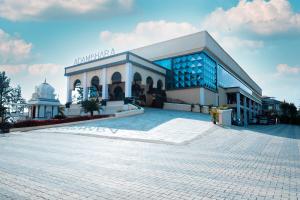 MJ Avyanna Resort & Convention Centre, Bengaluru, Bangalore (updated ...