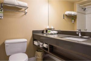 Executive Plaza Hotel & Conference Centre, Metro Vancouver, Coquitlam ...