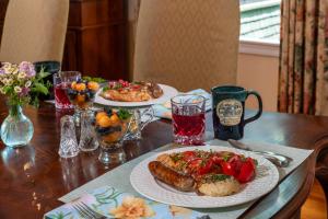 Pinecrest Bed & Breakfast, Asheville (updated prices 2025)