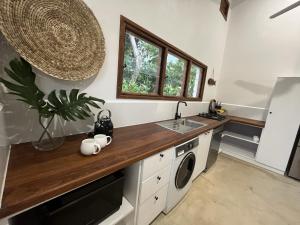 Lope Lope Beach Bungalows, Luganville (updated prices 2025)