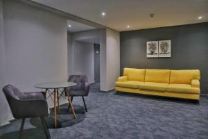 Foreshore Winks Patio 401, Cape Town (updated prices 2025)